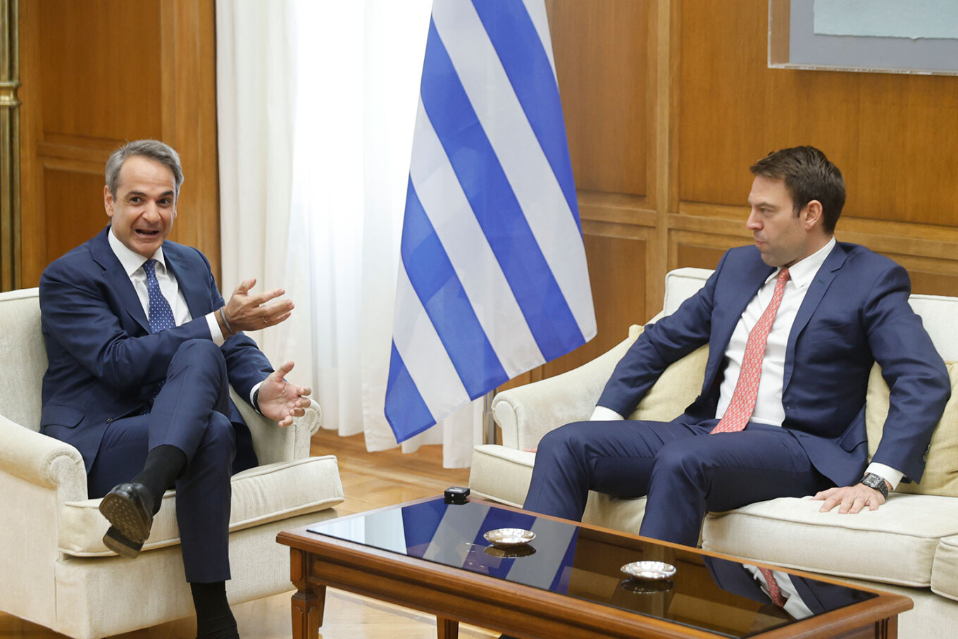 Αναζητεί σωσίβιο ο Κασσελάκης